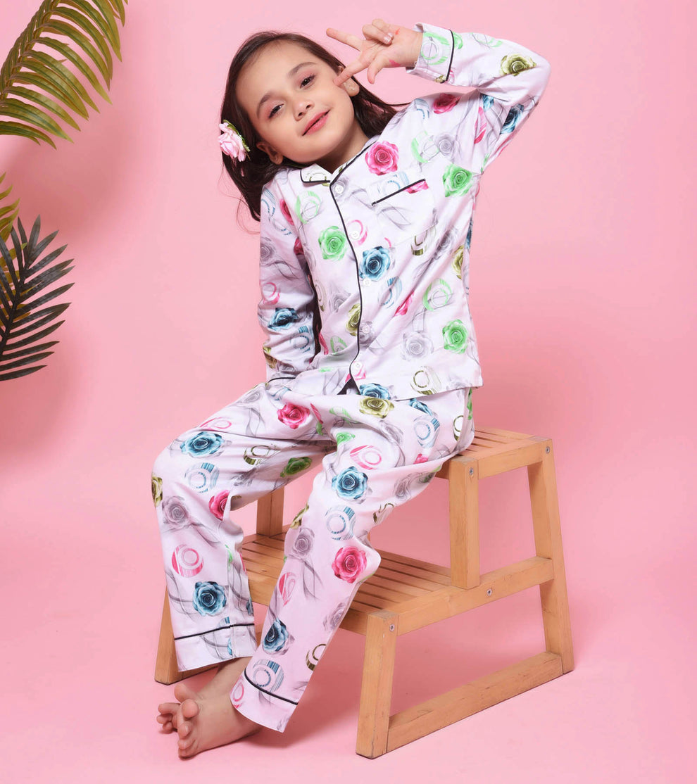 White N Roses Printed Girls Nightsuit Set - KOOCHI POOCHI – koochi Poochi